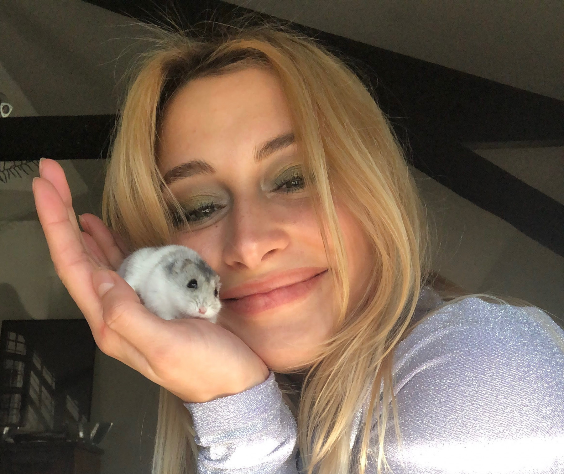 Sara Ras over haar hamster Milly en andere dieren in haar leven ...